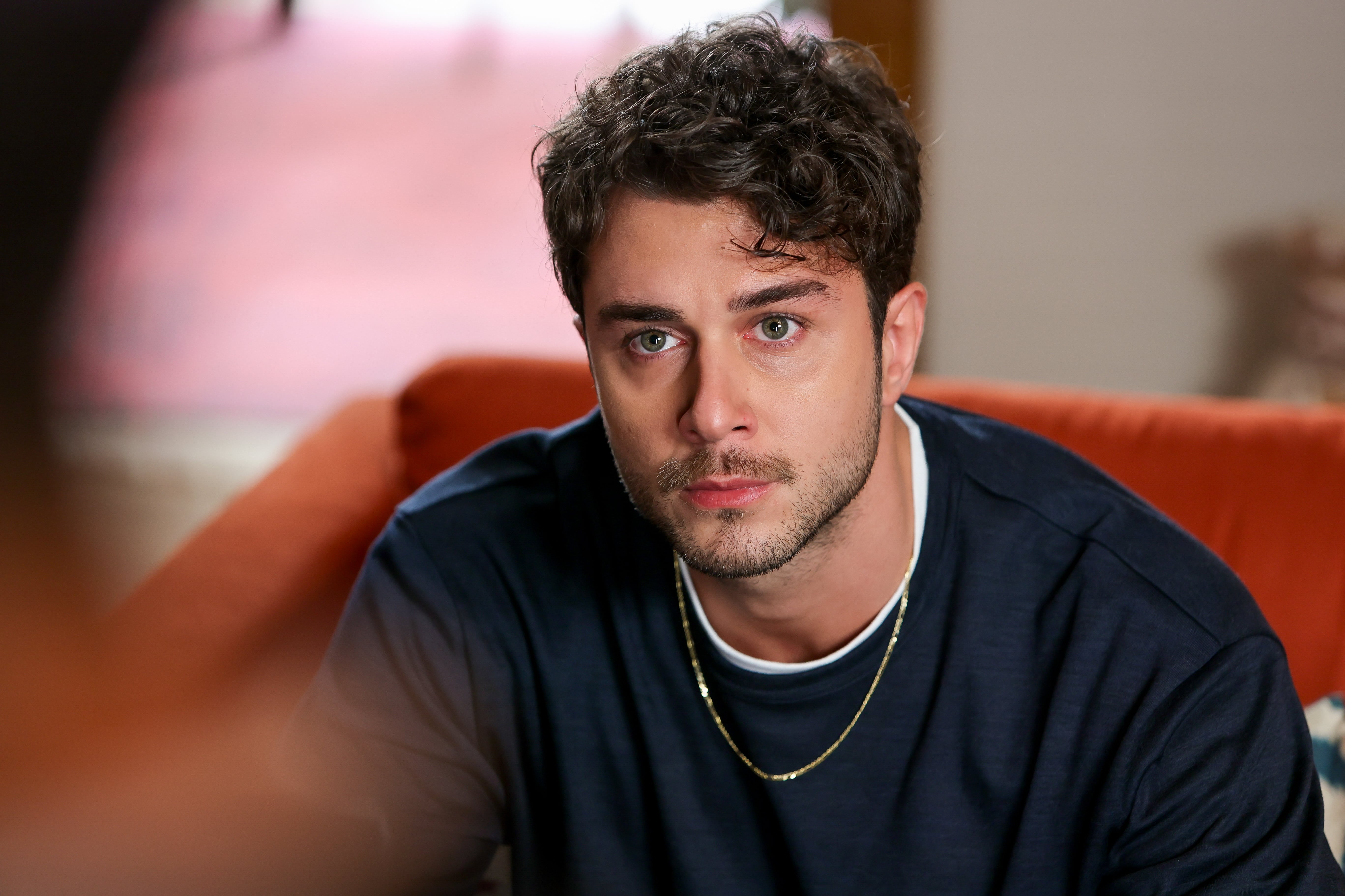 Yan Oda - Season 1, Episode 1 – Summary, Photos, Trailers - Dizilah