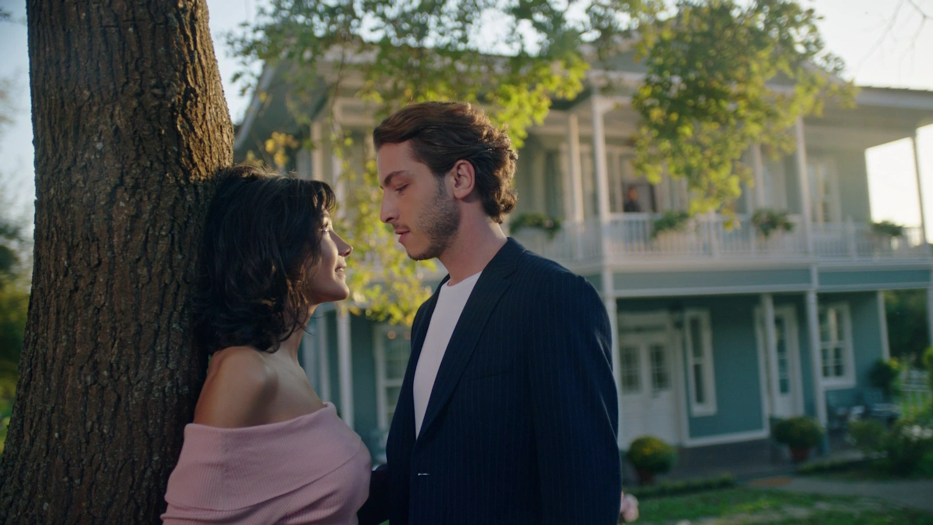 Şahin Tepesi (Falcon Crest) - Season 1, Episode 1 – Summary, Photos ...
