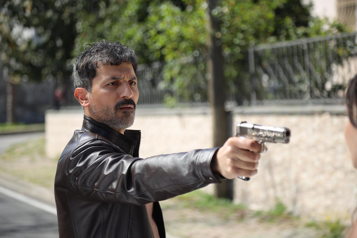 Yalan (The Family Burden) - Season 1, Episode 2 – Summary, Photos ...