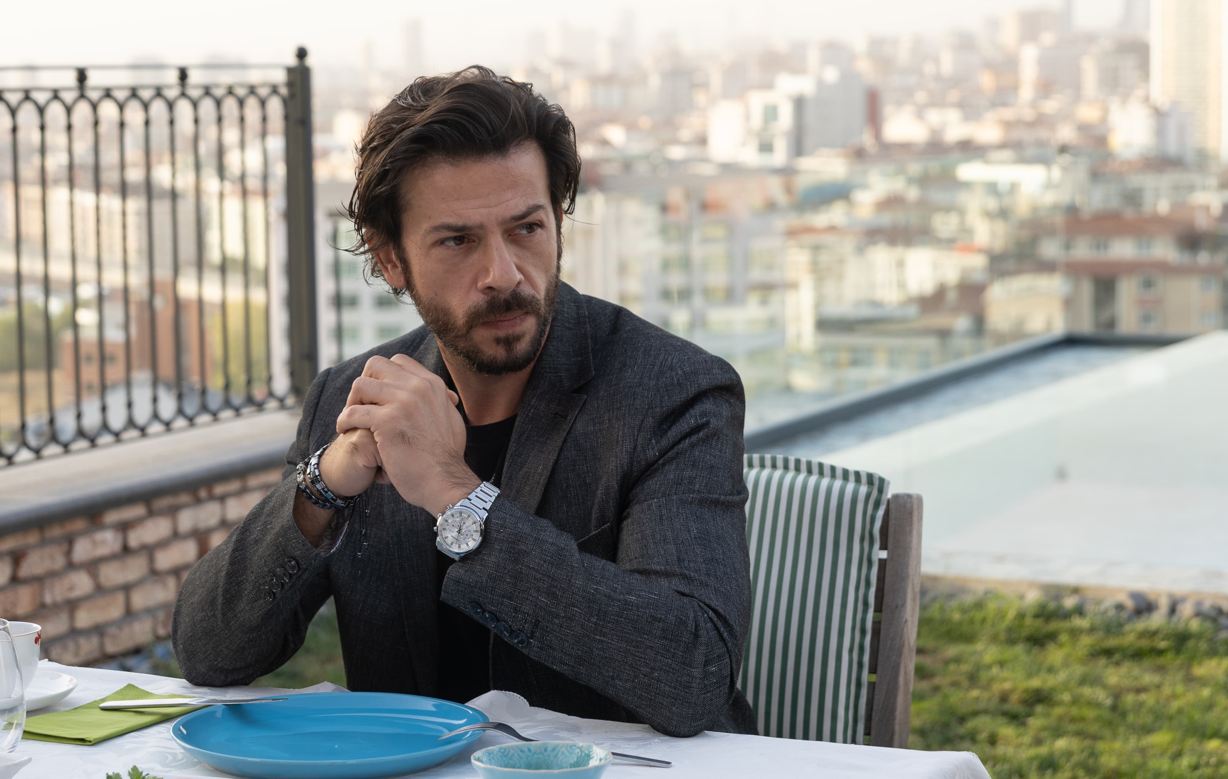 Yalan (The Family Burden): Season 1, Episode 18 - Dizilah