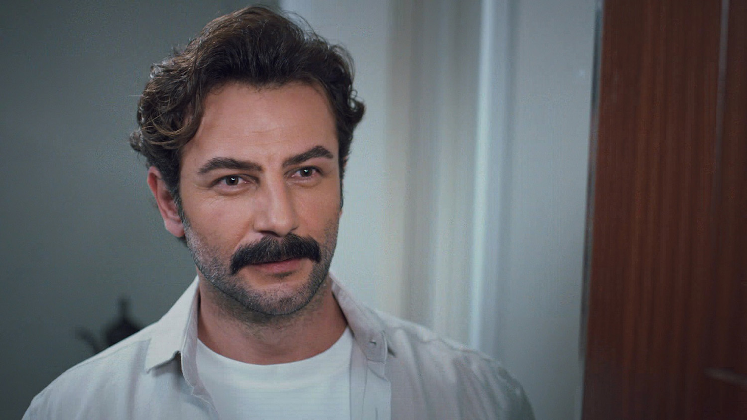 Yalan (The Family Burden): Season 1, Episode 19 - Dizilah