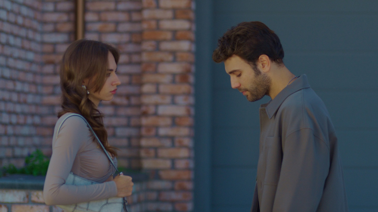 Yalan (The Family Burden): Season 1, Episode 19 - Dizilah