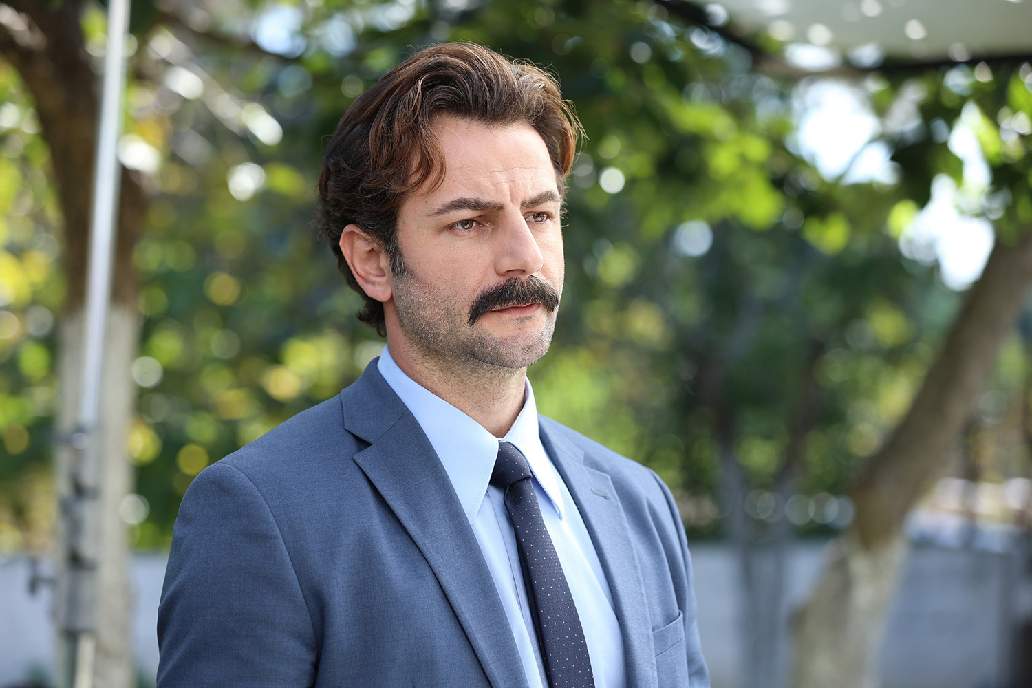 Yalan (The Family Burden): Season 1, Episode 22 - Dizilah