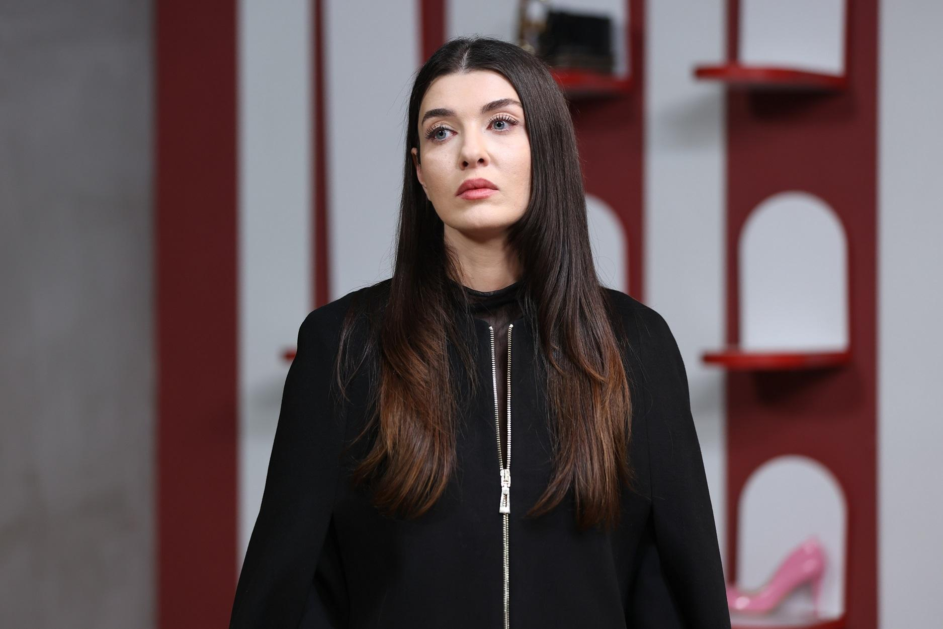 Yalan (The Family Burden): Season 1, Episode 23 - Dizilah