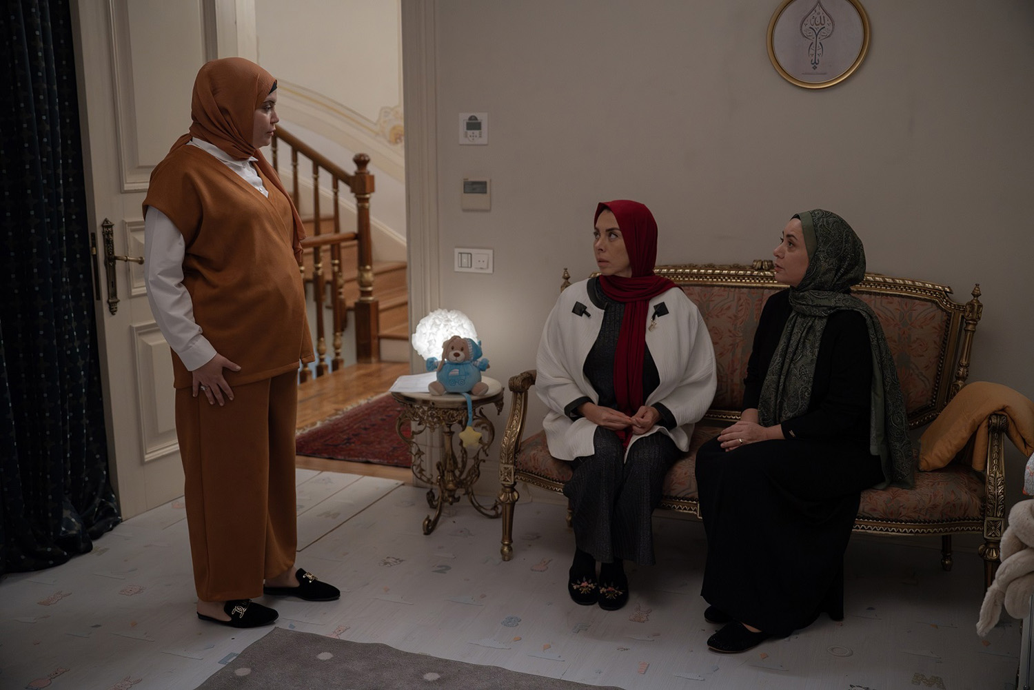 Kızılcık Şerbeti (One Love): Season 3, Episode 12 - Dizilah