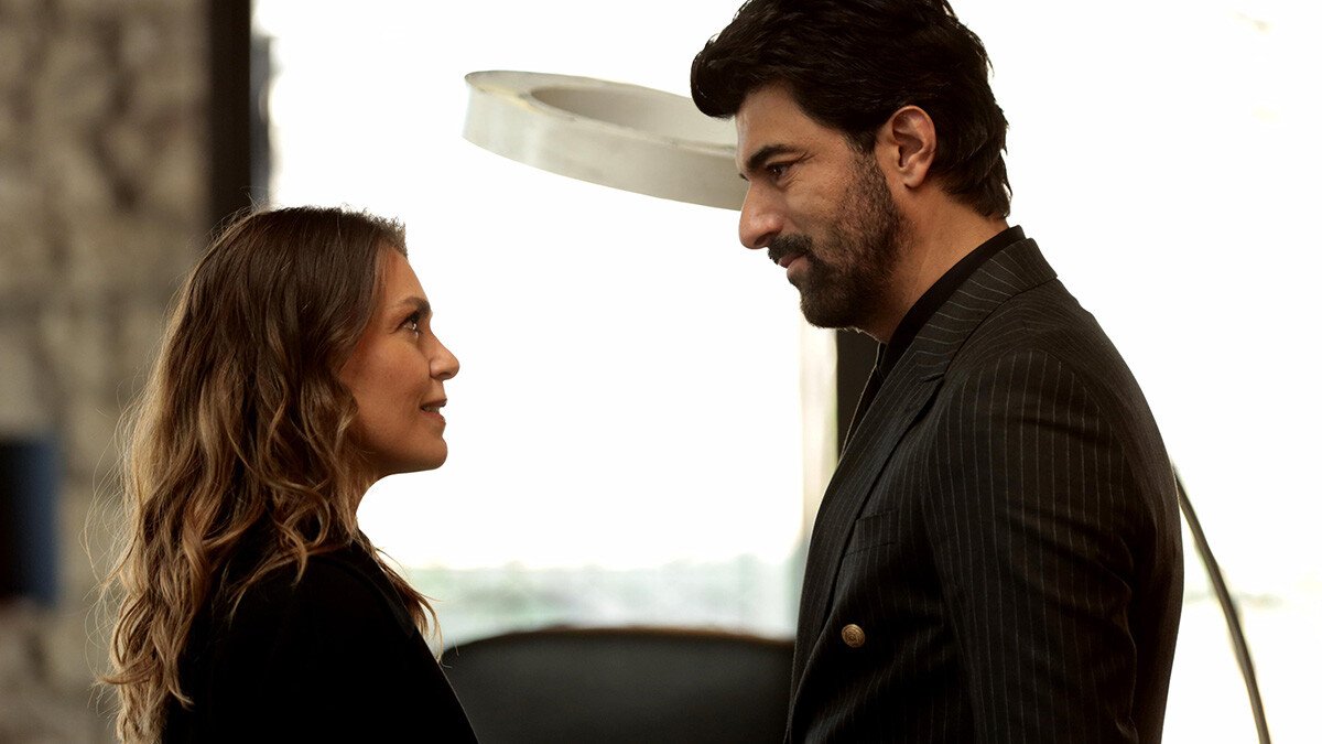 First Look: Engin Akyürek, Aslı Enver Lead Netflix Turkish Original ...