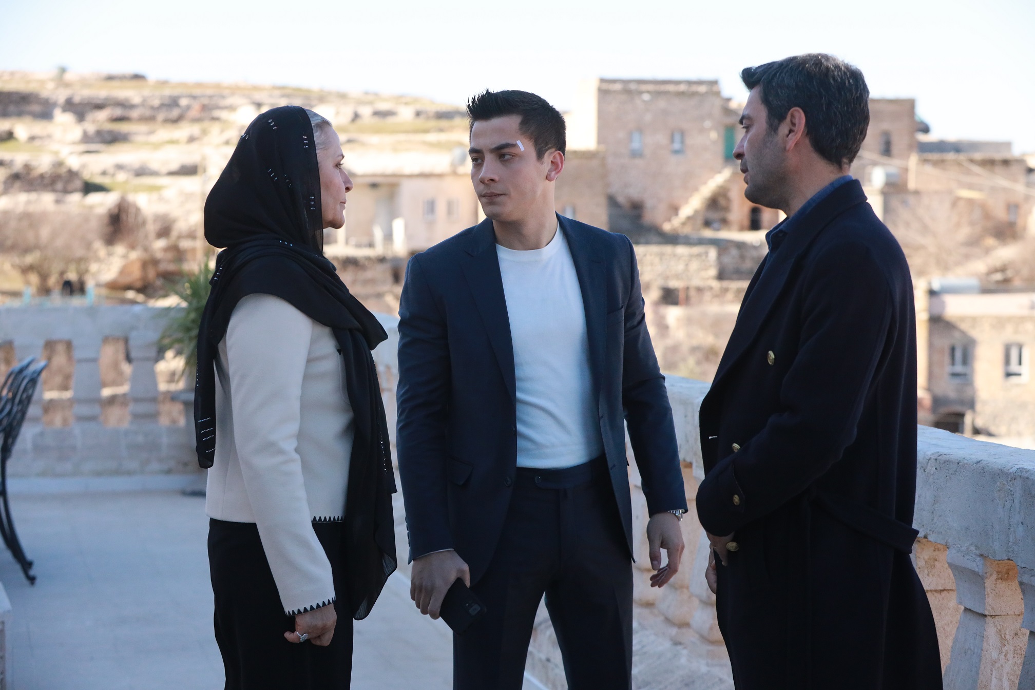 Uzak Şehir - Season 1, Episode 13 – Summary, Photos, Trailers - Dizilah