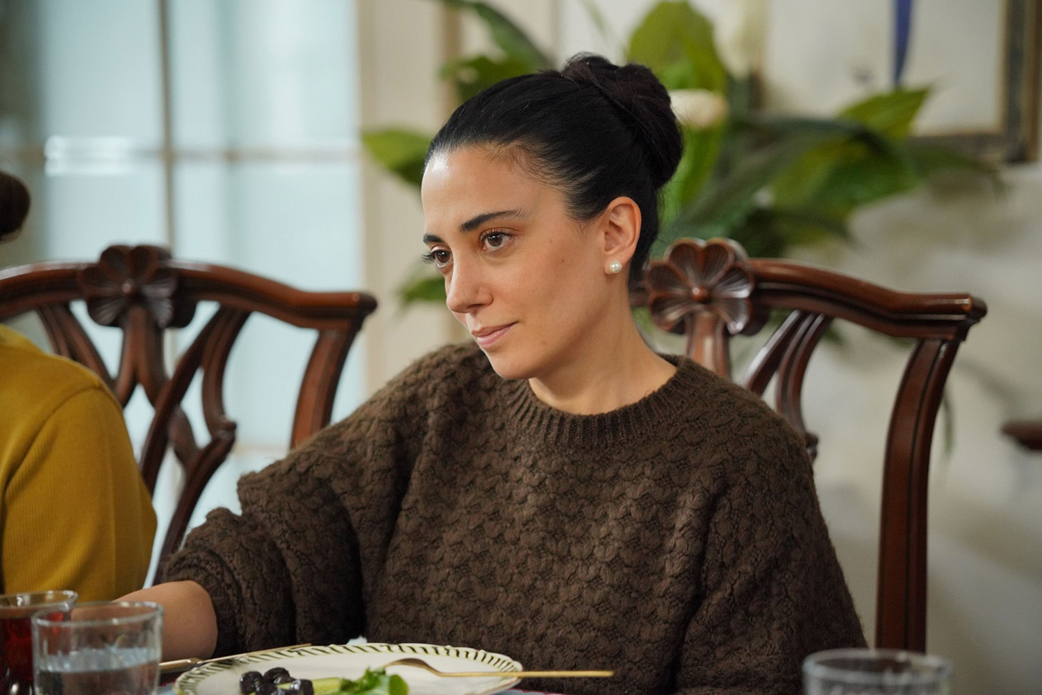 Kızılcık Şerbeti (One Love): Season 3, Episode 23 - Dizilah