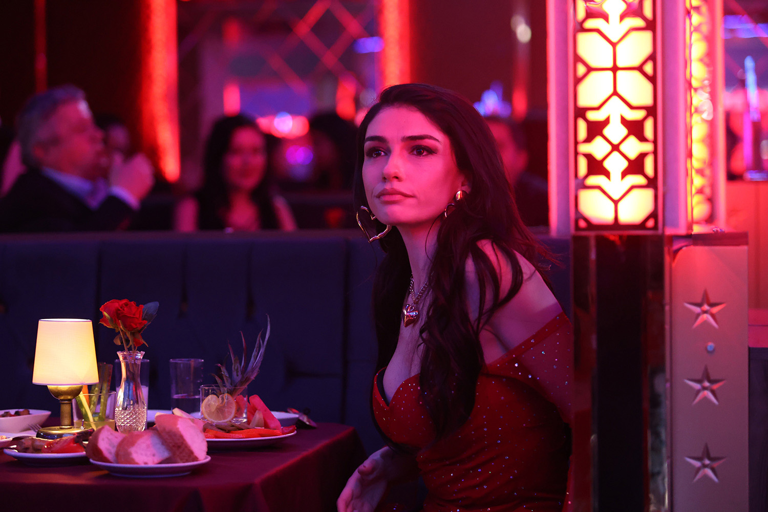 İnci Taneleri (Secret Of Pearls): Season 2, Episode 22 - Dizilah