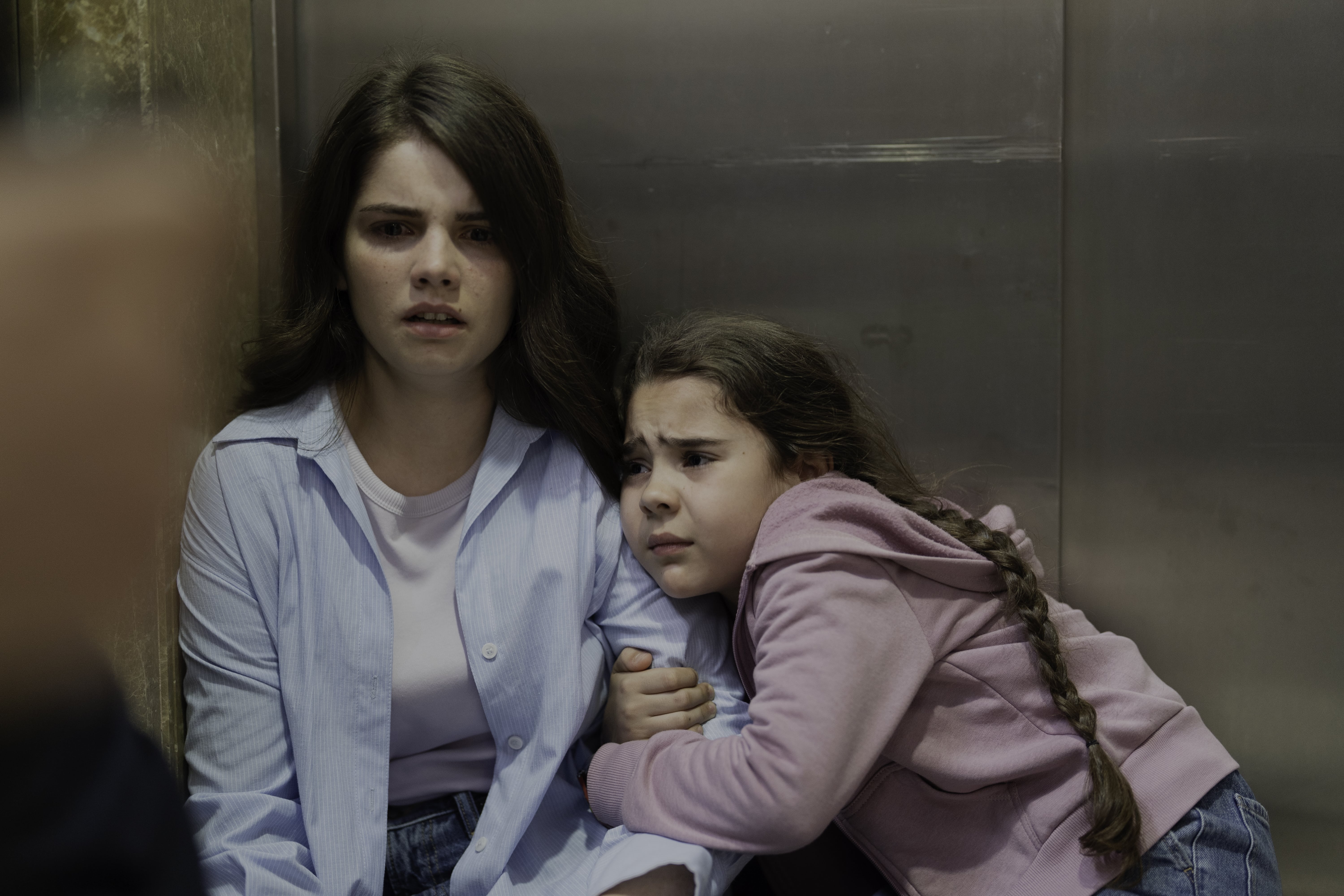 Sahipsizler (Six of Us) - Season 1, Episode 23 – Summary, Photos ...