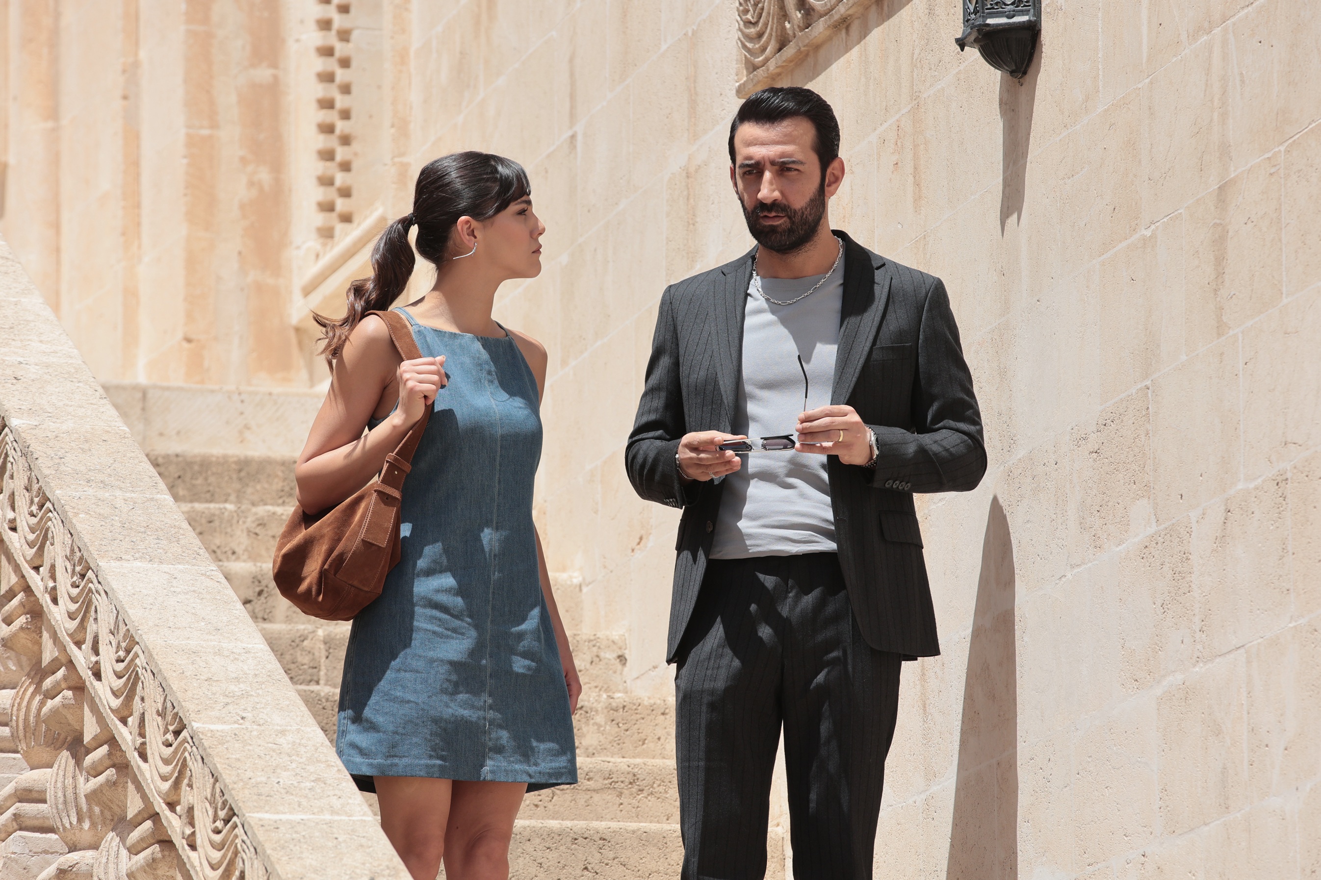 Uzak Şehir - Season 1, Episode 27 – Summary, Photos, Trailers - Dizilah