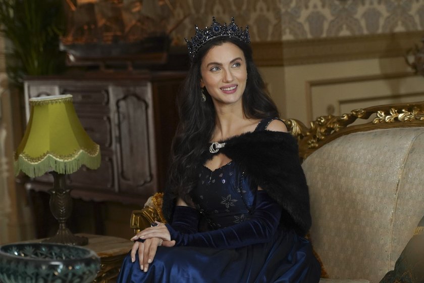 Aziz - Season 1, Episode 7 – Summary, Photos, Trailers - Dizilah
