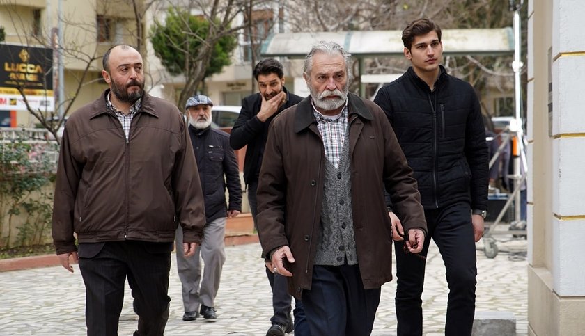 Baba - Season 1, Episode 1 – Summary, Photos, Trailers - Dizilah