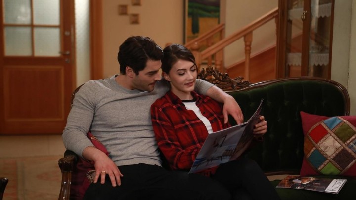 Aslan Ailem Season 1 Episode 28 Dizilah