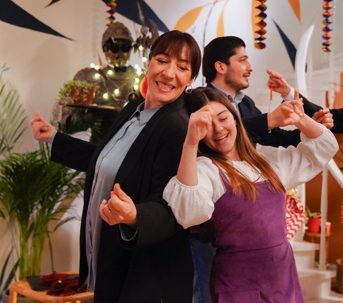 Güzel Günler (Forever Together): Season 1, Episode 17 - Dizilah