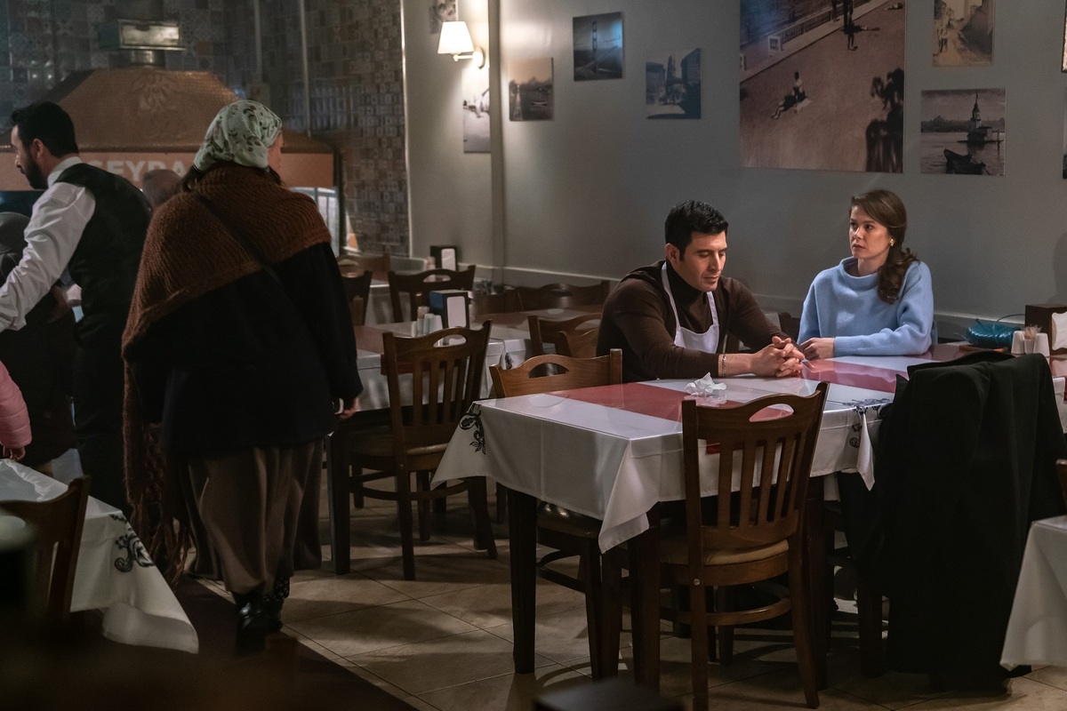 Camdaki Kız (Chrysalis): Season 3, Episode 25 - Dizilah