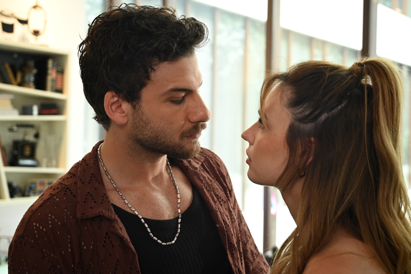 Yaz Şarkısı (Melody of Love) - Season 1, Episode 2 – Summary, Photos ...