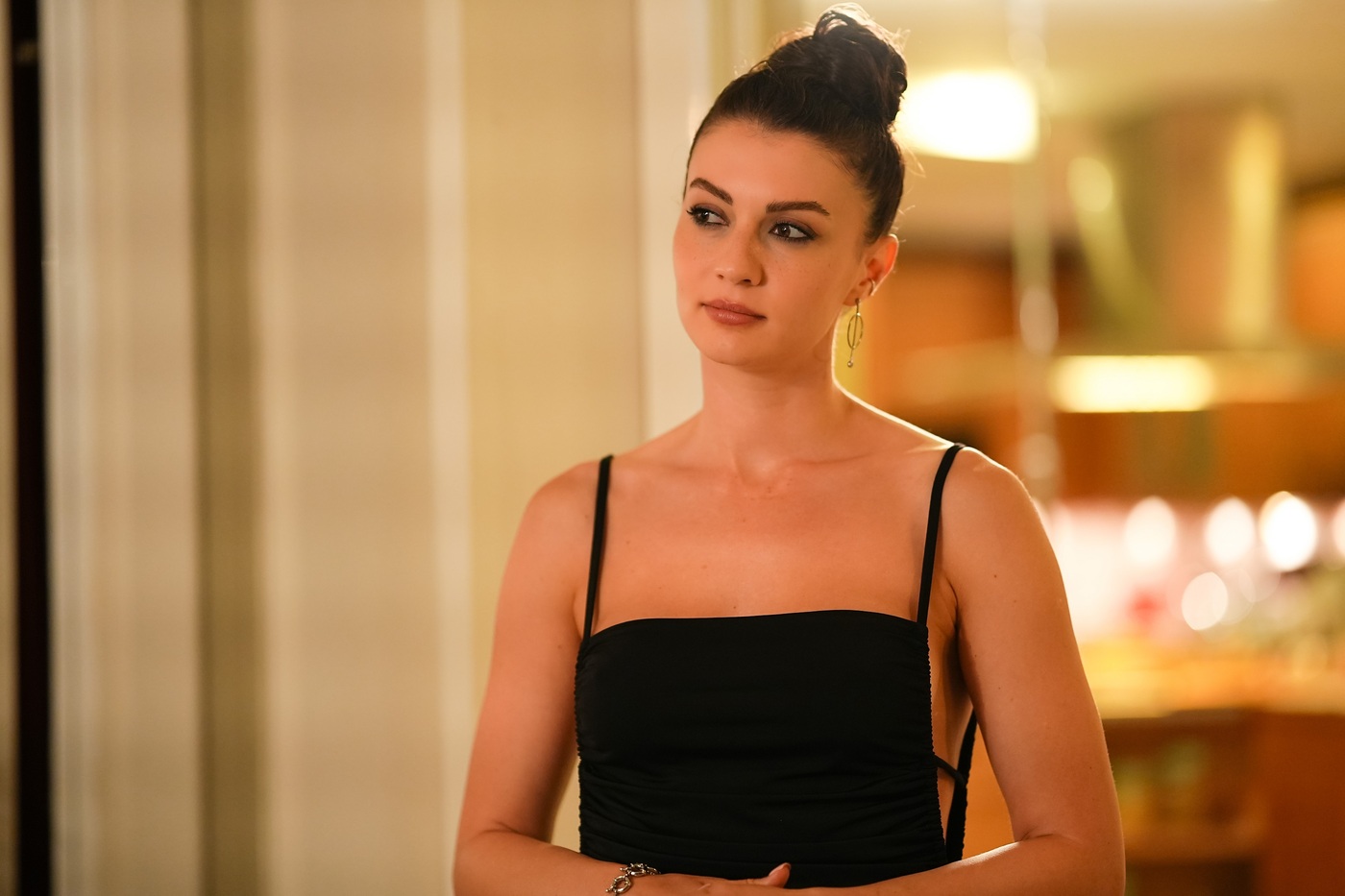 Ruhun Duymaz (Love Undercover) - Season 1, Episode 1 – Summary, Photos ...