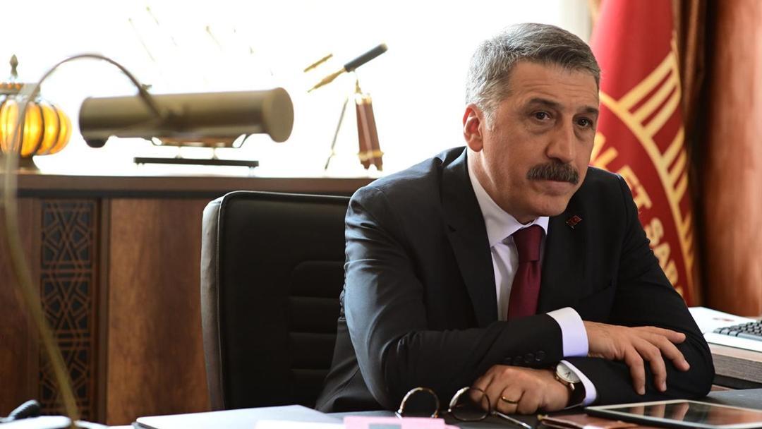 Bambaşka Biri (Another Love) - Season 1, Episode 1 – Summary, Photos ...