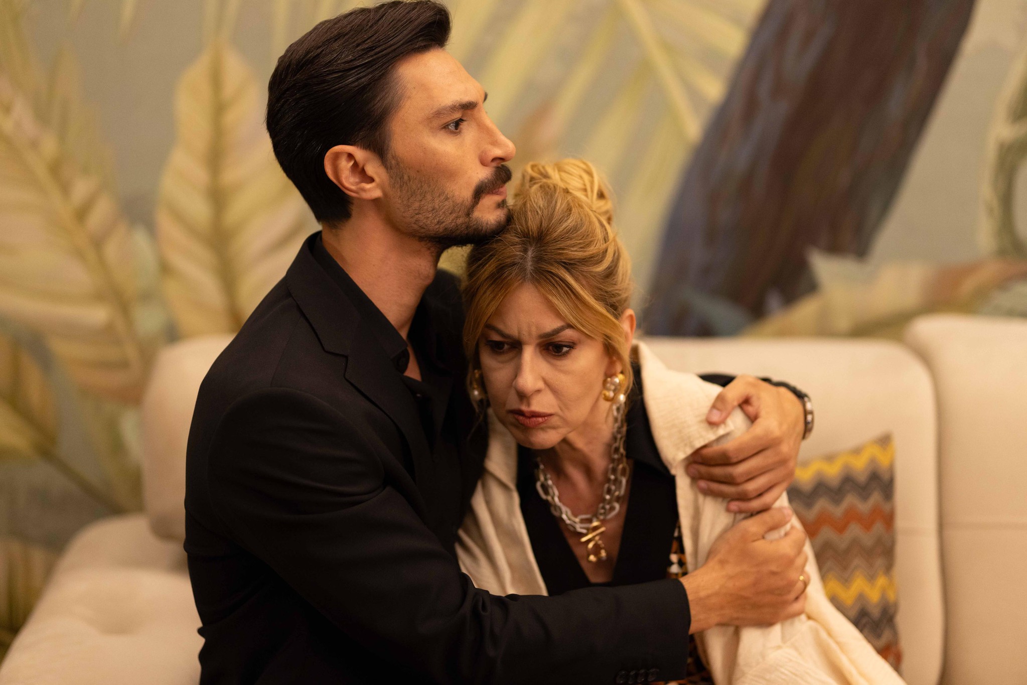 Safir - Season 1, Episode 5 – Summary, Photos, Trailers - Dizilah